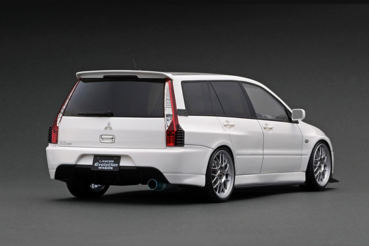 IG2768 Mitsubishi Lancer Evolution Wagon (CT9W) White – ignition model