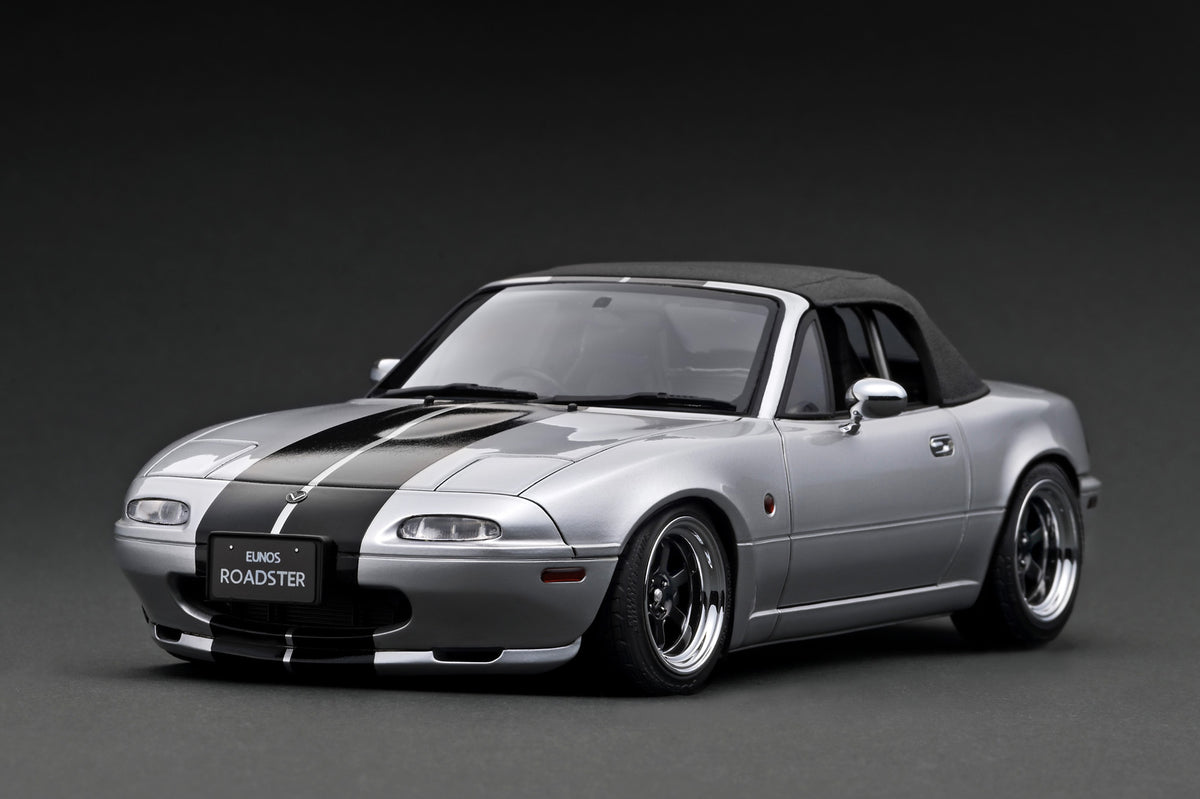 IG3202 Eunos Roadster (NA) Silver With B6-ZE Engine – ignition model