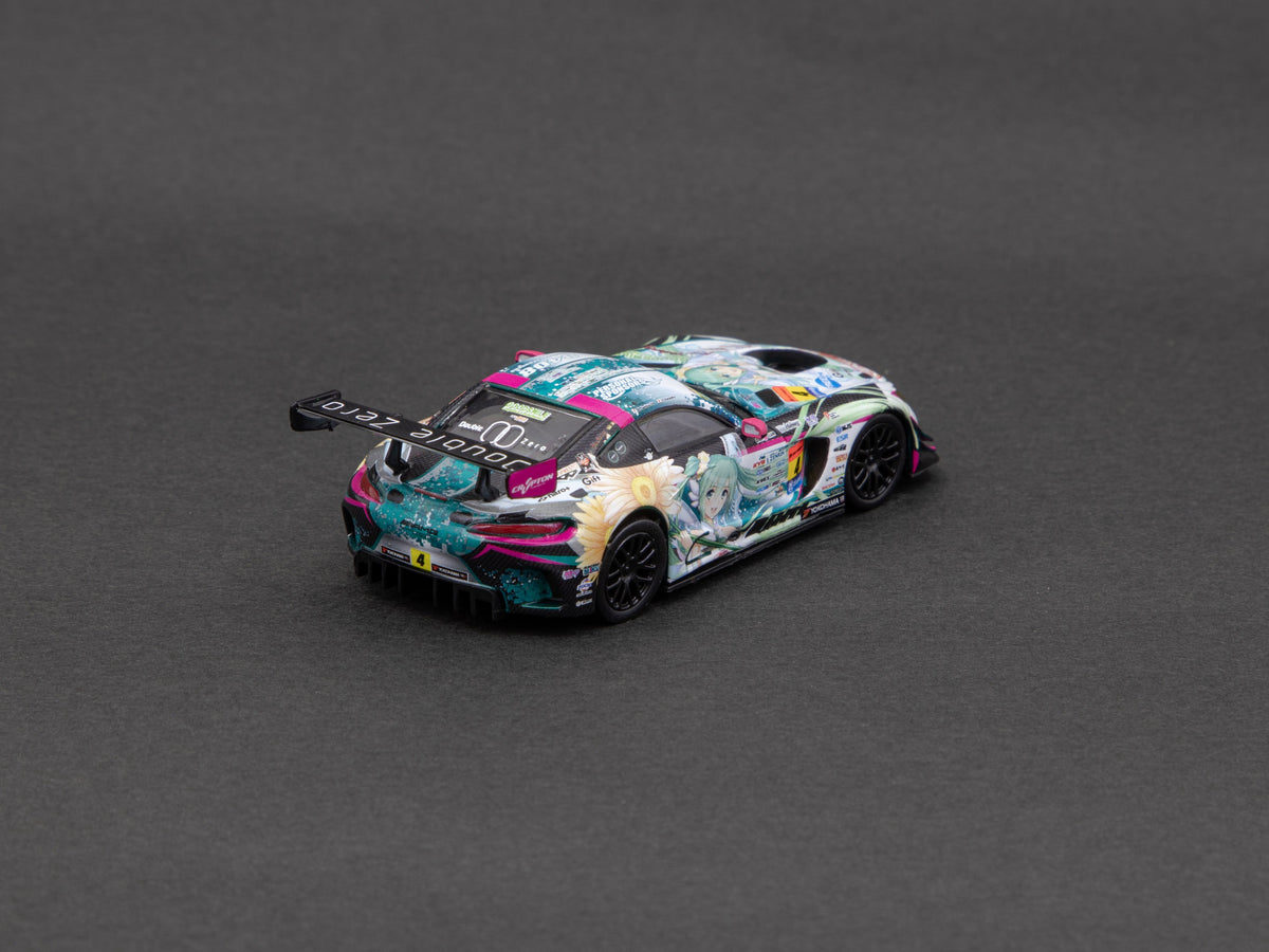 Good Smile Racing GR84238 Good Smile Hatsune Miku AMG 2017 SUPER GT Ve ...